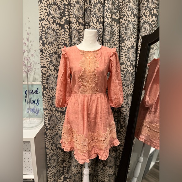 Selfie Leslie | Dresses | Selfie Leslie Sunday Morning Applique ...